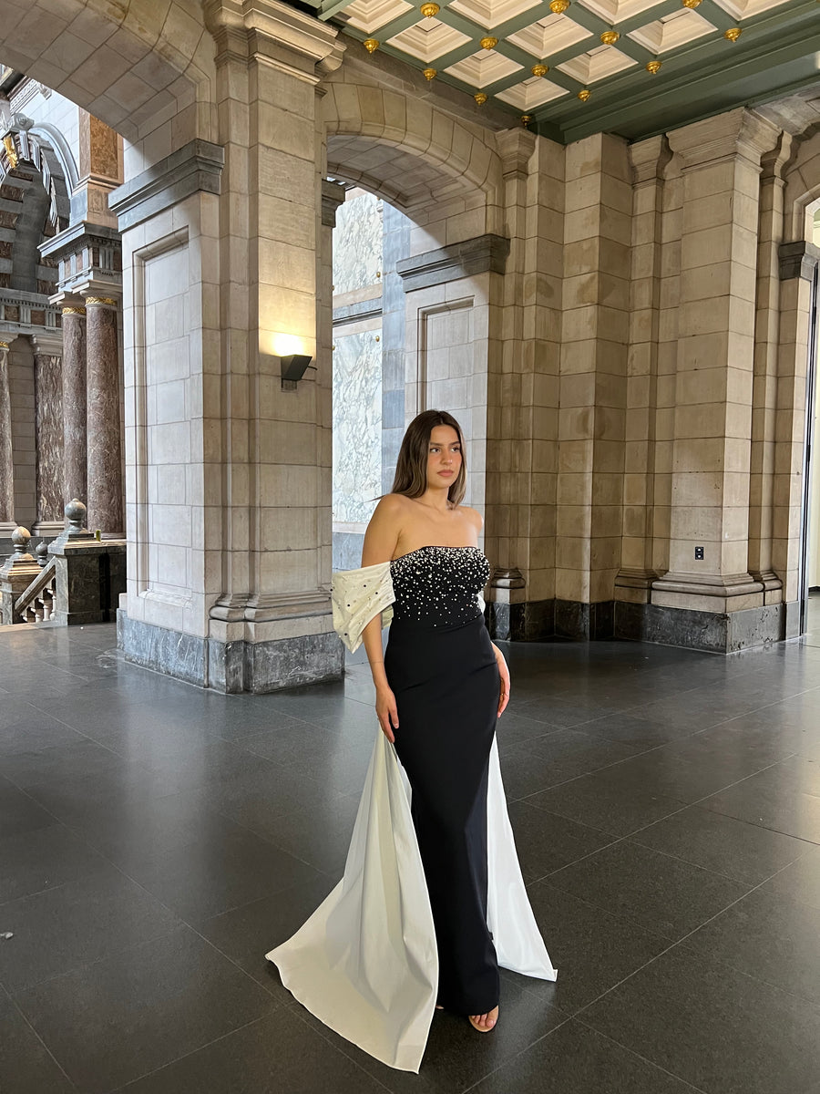 The Leena dress black and white – Leyna Dresses